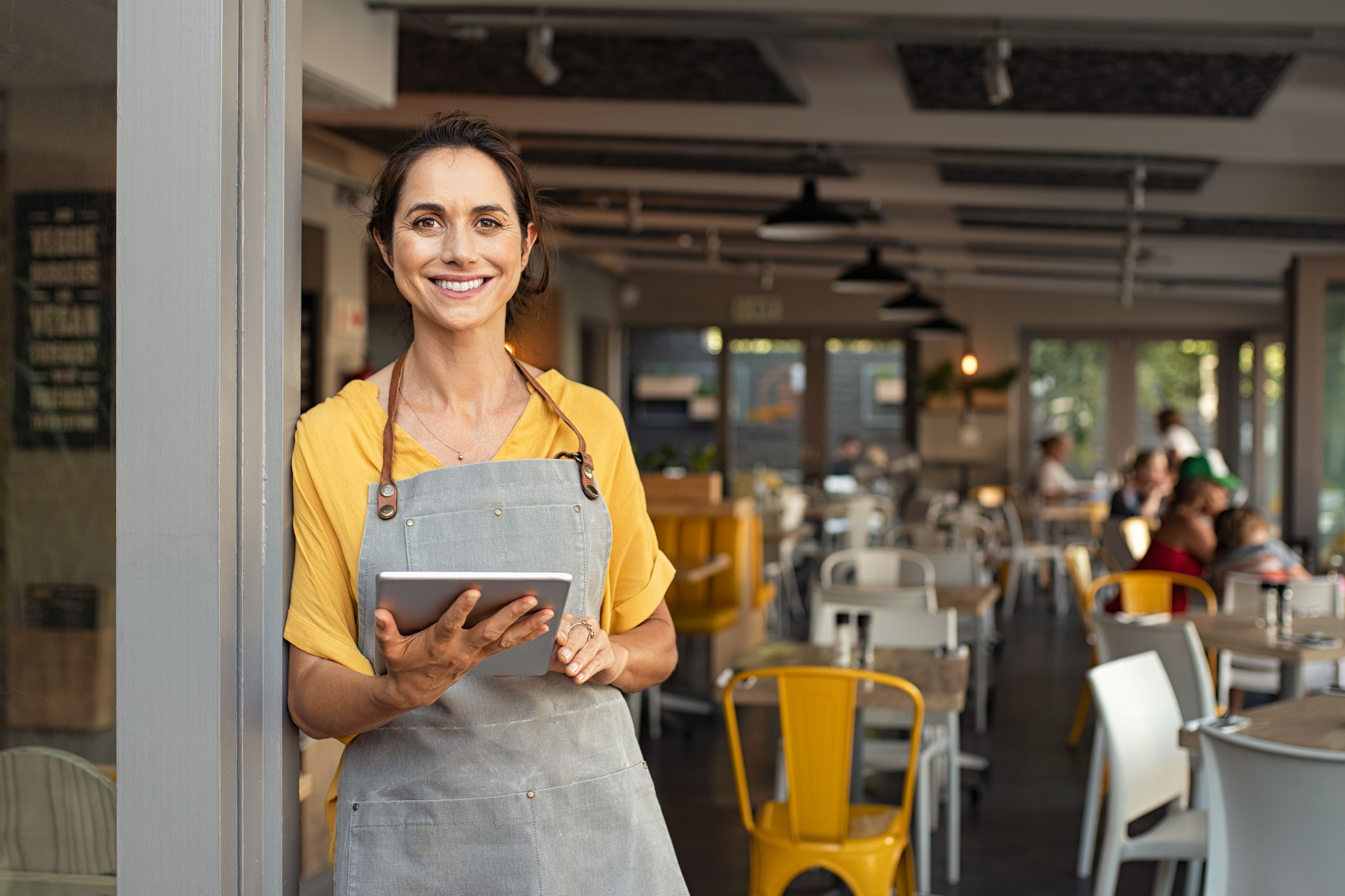 Restaurant Staff Rostering and Payroll Software | RosterElf